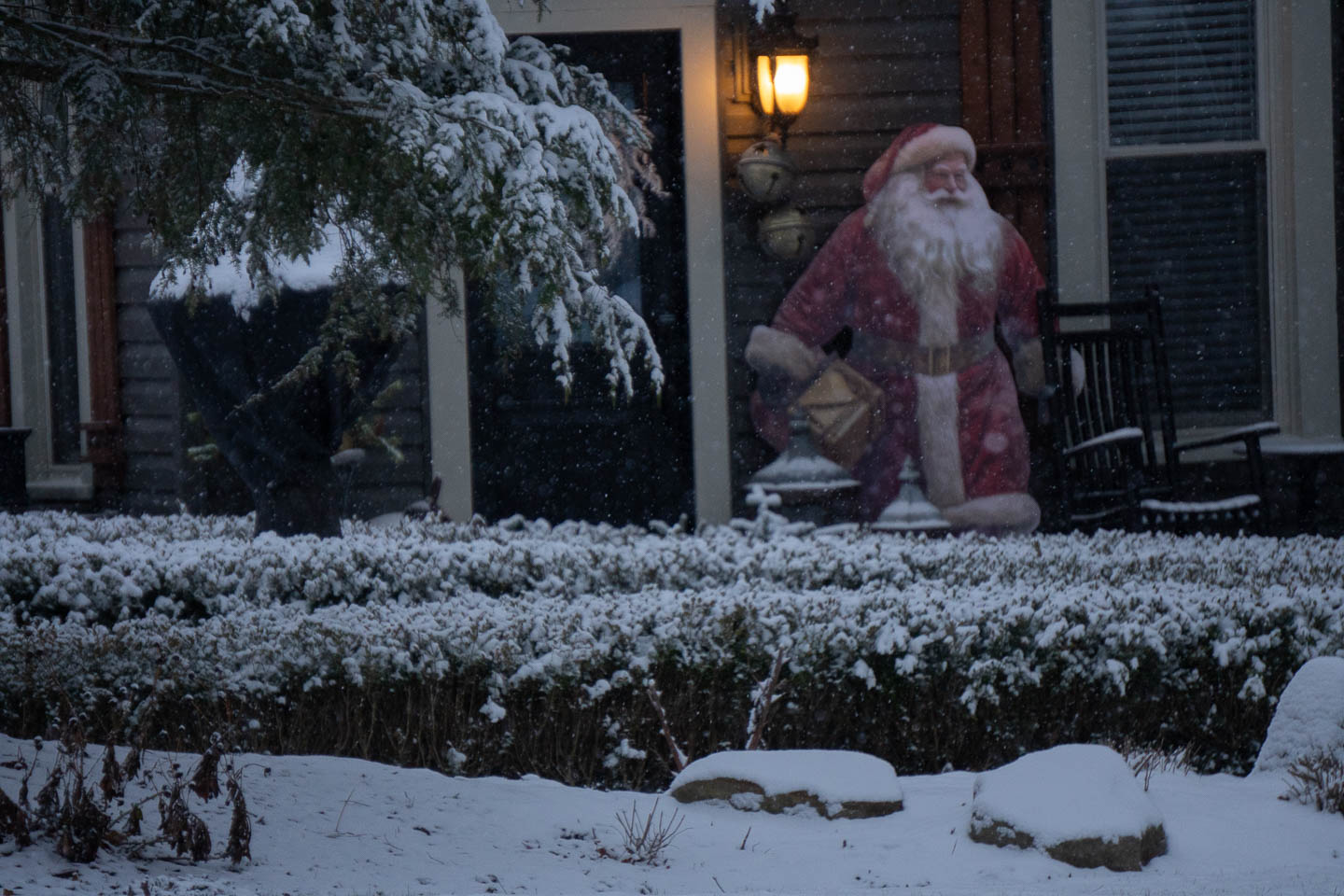 Snowstorm keeps Santa Stuck on Adams St | The Camerist's Collection